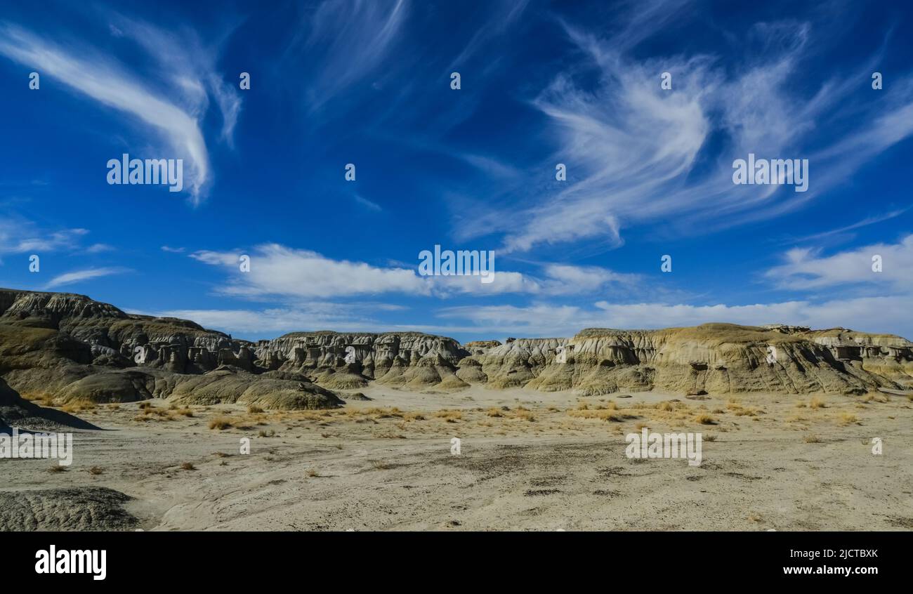 Weird sandstone formations created by erosion at Ah-Shi-Sle-Pah ...