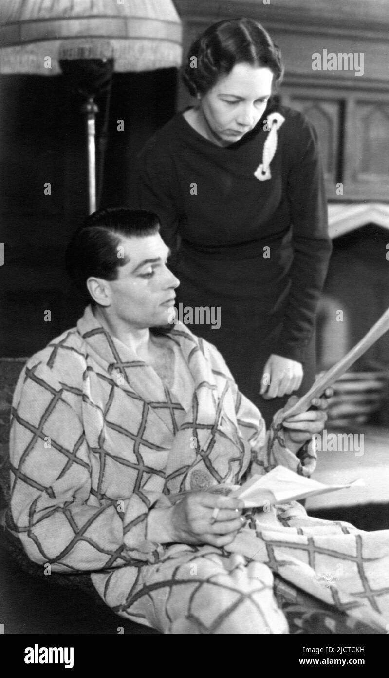 LAURENCE OLIVIER and MARDA VANNE in THE KING OF NOWHERE 1938 a new play ...