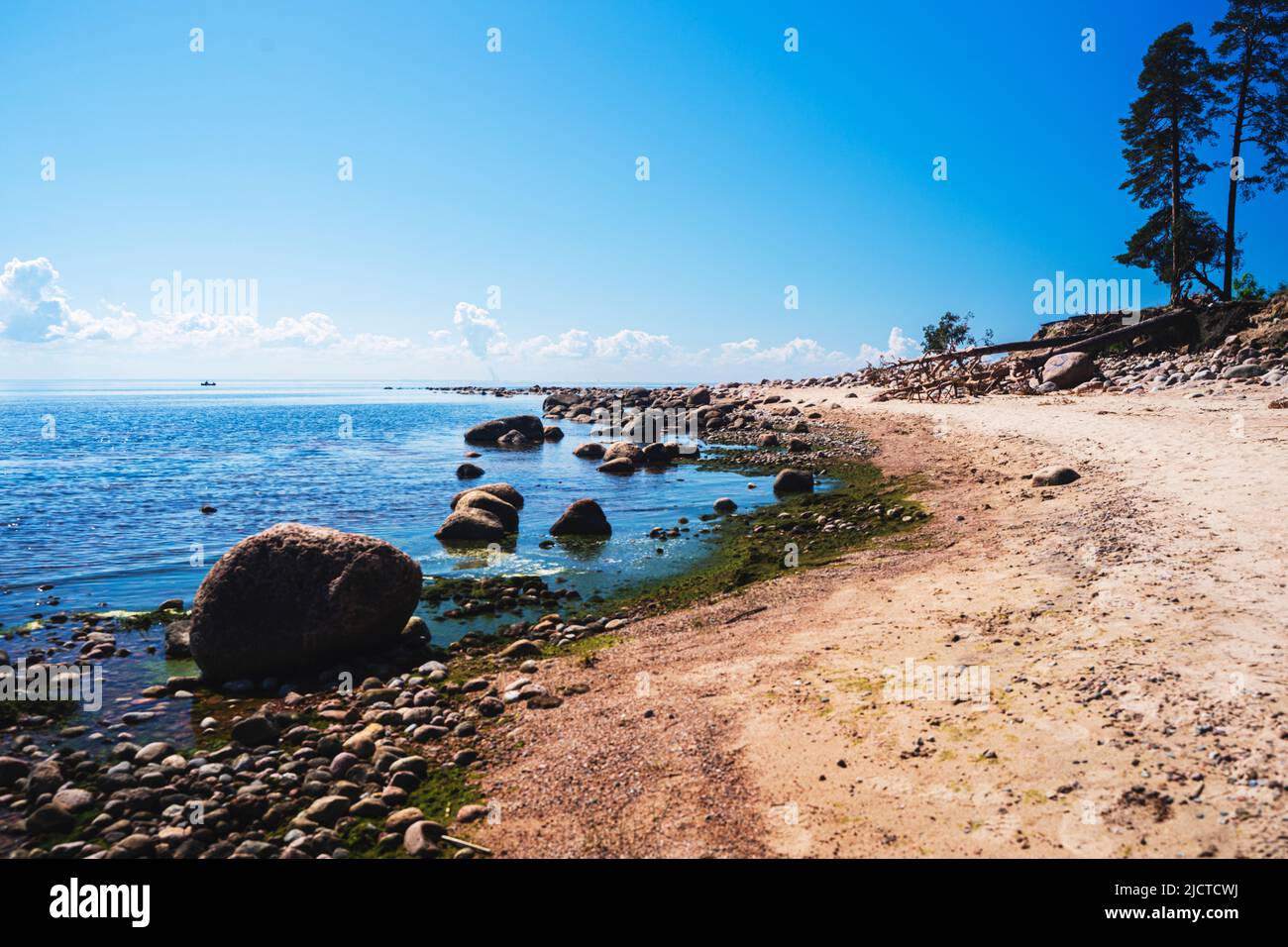 Quality wave photo hi-res stock photography and images - Alamy