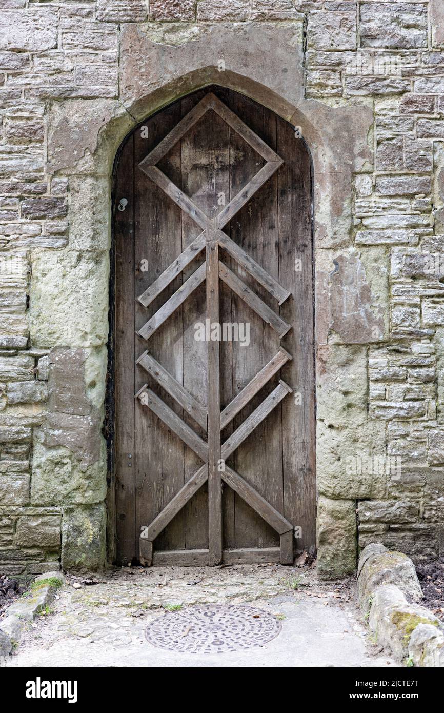 Entrance arched hi-res stock photography and images - Alamy