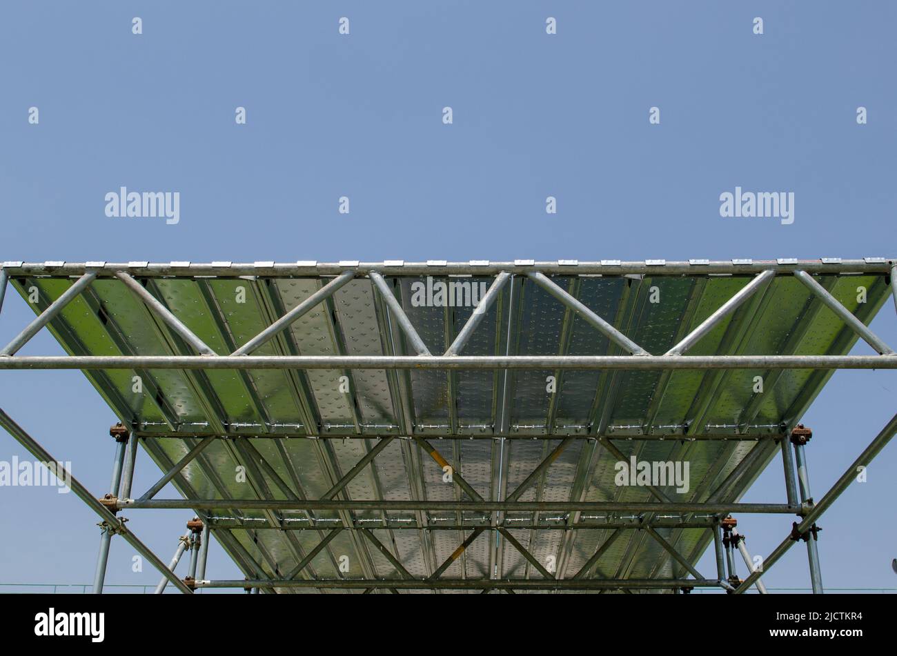 Scaffolding construction: detail with load-bearing structure in ...