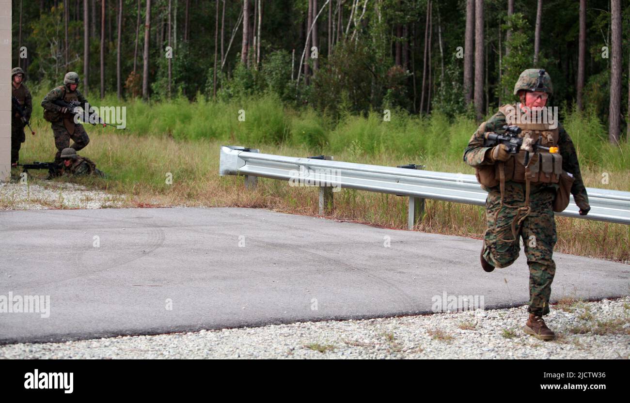 U.S. Marines with 1st Battalion, 8th Marine Regiment (1/8), 2D Marine ...