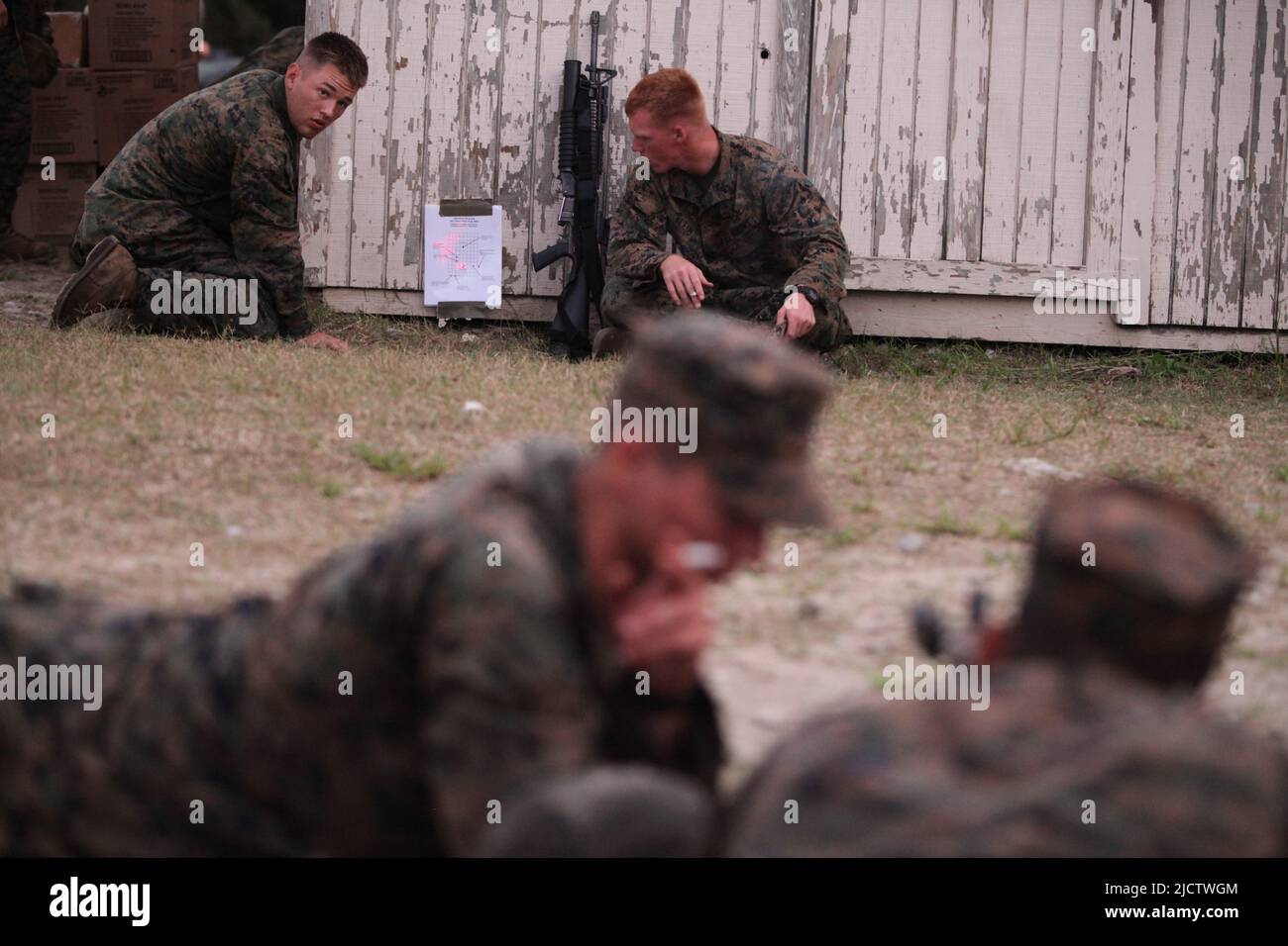 U.S. Marines with Charlie Company, 1st Battalion, 8th Marine Regiment ...
