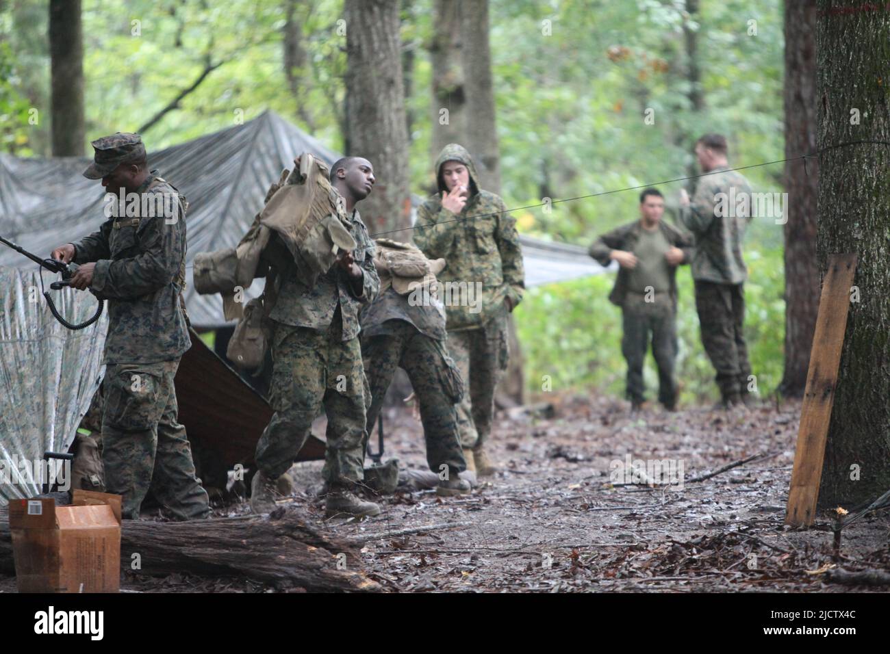U.S. Marines with Charlie Company, 1st Battalion, 8th Marine Regiment ...