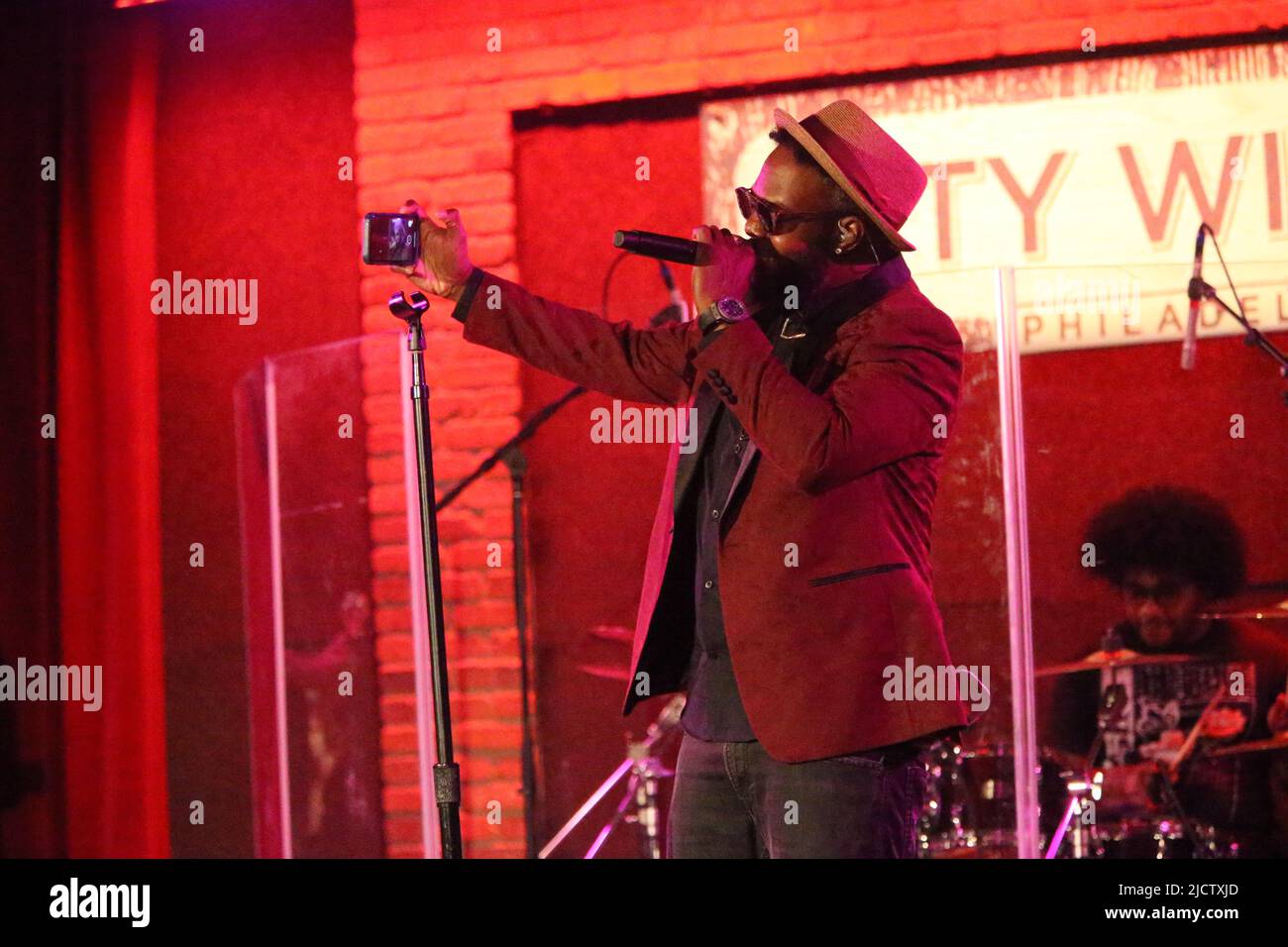 Singer Dwele performing live music at the City Winery Featuring: Singer ...