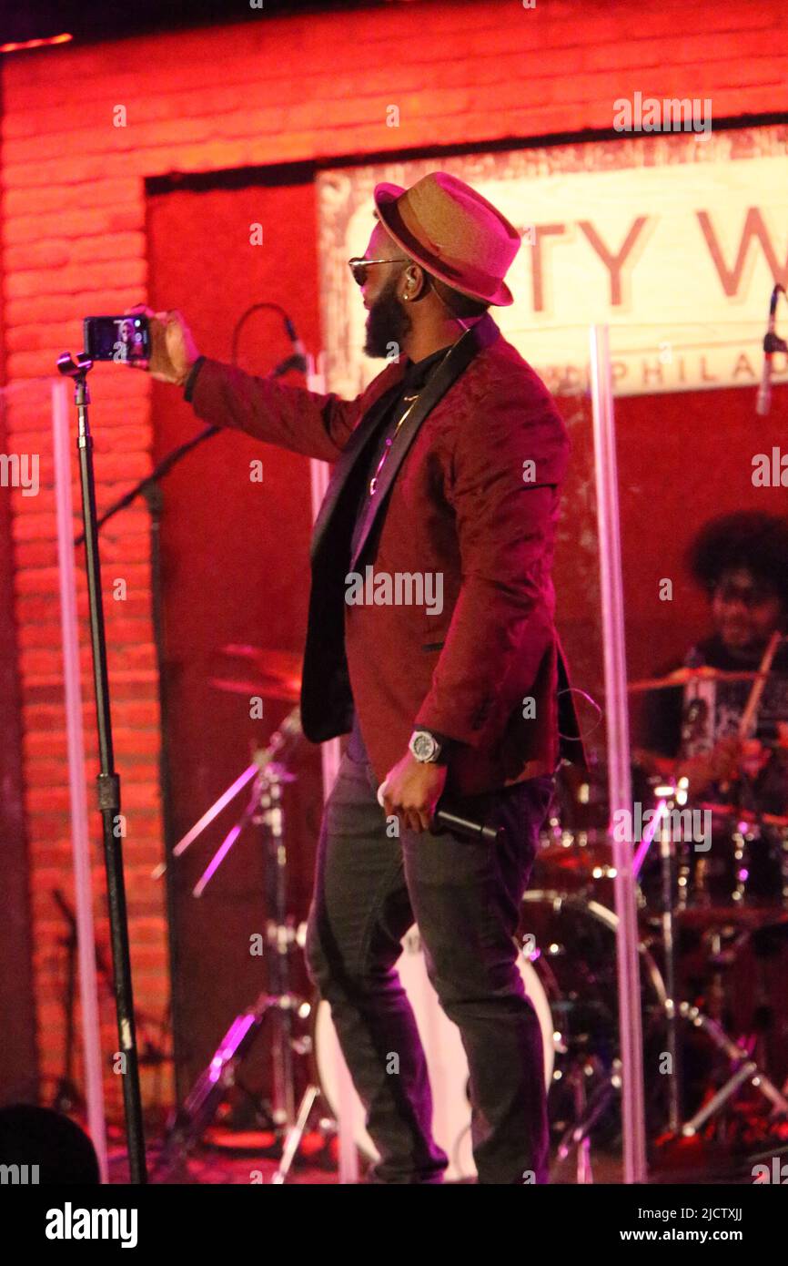 Singer Dwele performing live music at the City Winery Featuring: Singer ...