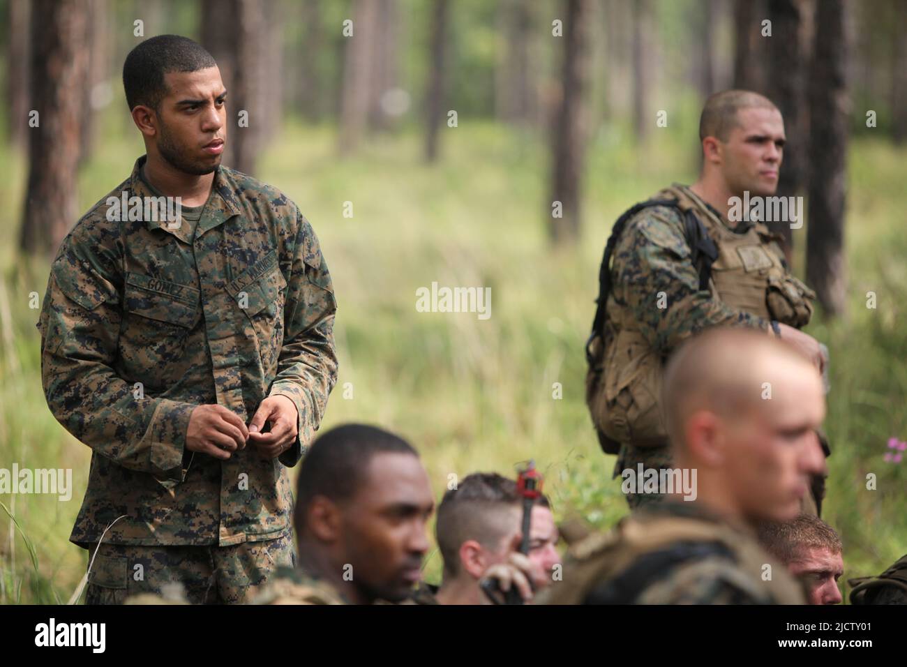U.S. Marines with Charlie Company, 1st Battalion, 8th Marine Regiment ...