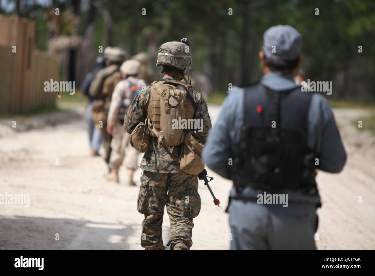 U S Marines With Charlie Company 1st Battalion 8th Marine Regiment