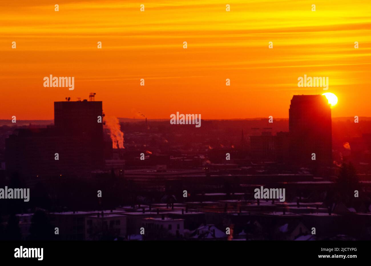 Manchester skyline silhouette hi-res stock photography and images - Alamy