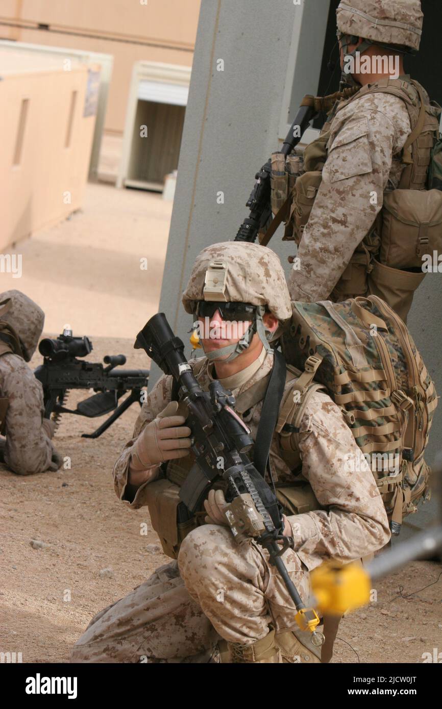 U.S. Marines with 1st Battalion, 8th Marine Regiment (1/8), 2D Marine ...