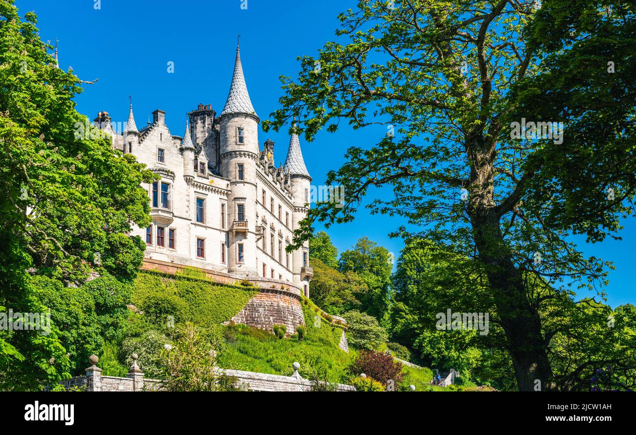 Dunrobin castle aerial hi-res stock photography and images - Alamy