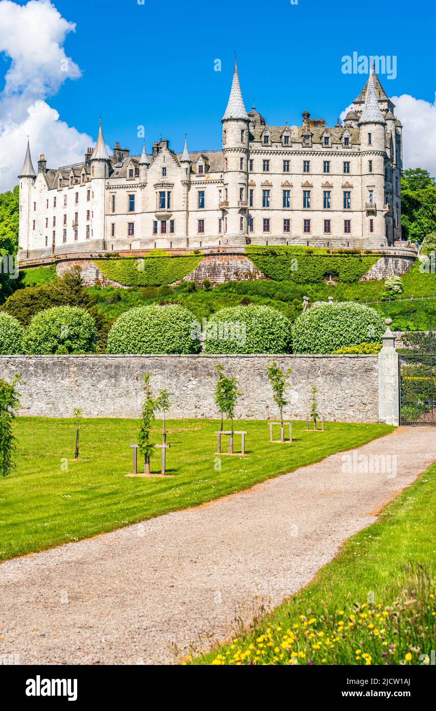 Dunrobin castle aerial hi-res stock photography and images - Alamy