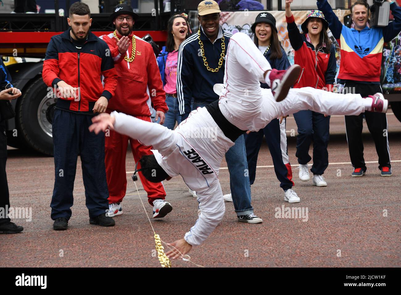 Breakdancers 1980s hi-res stock photography and images - Alamy