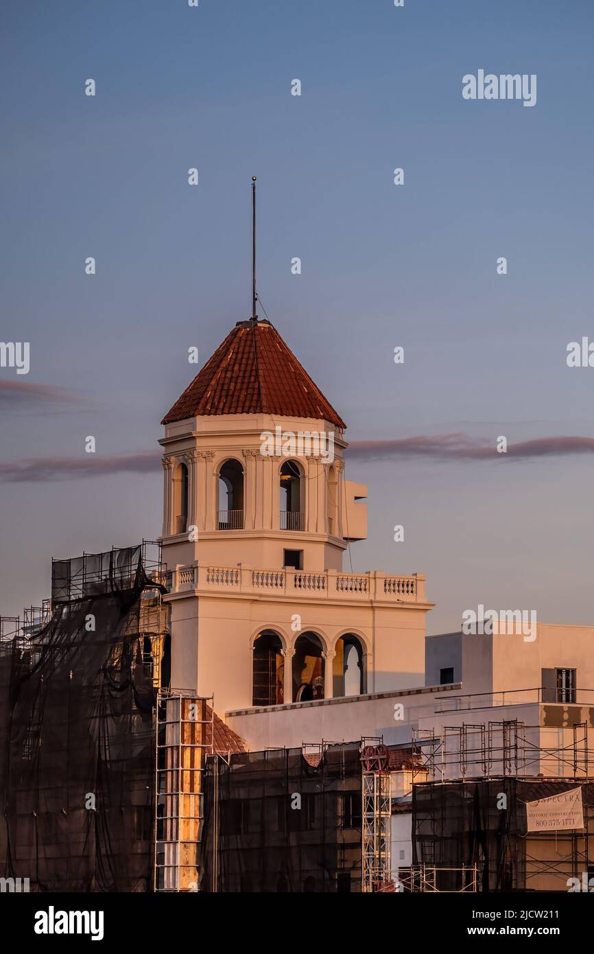 Old building under construction hi-res stock photography and images - Alamy