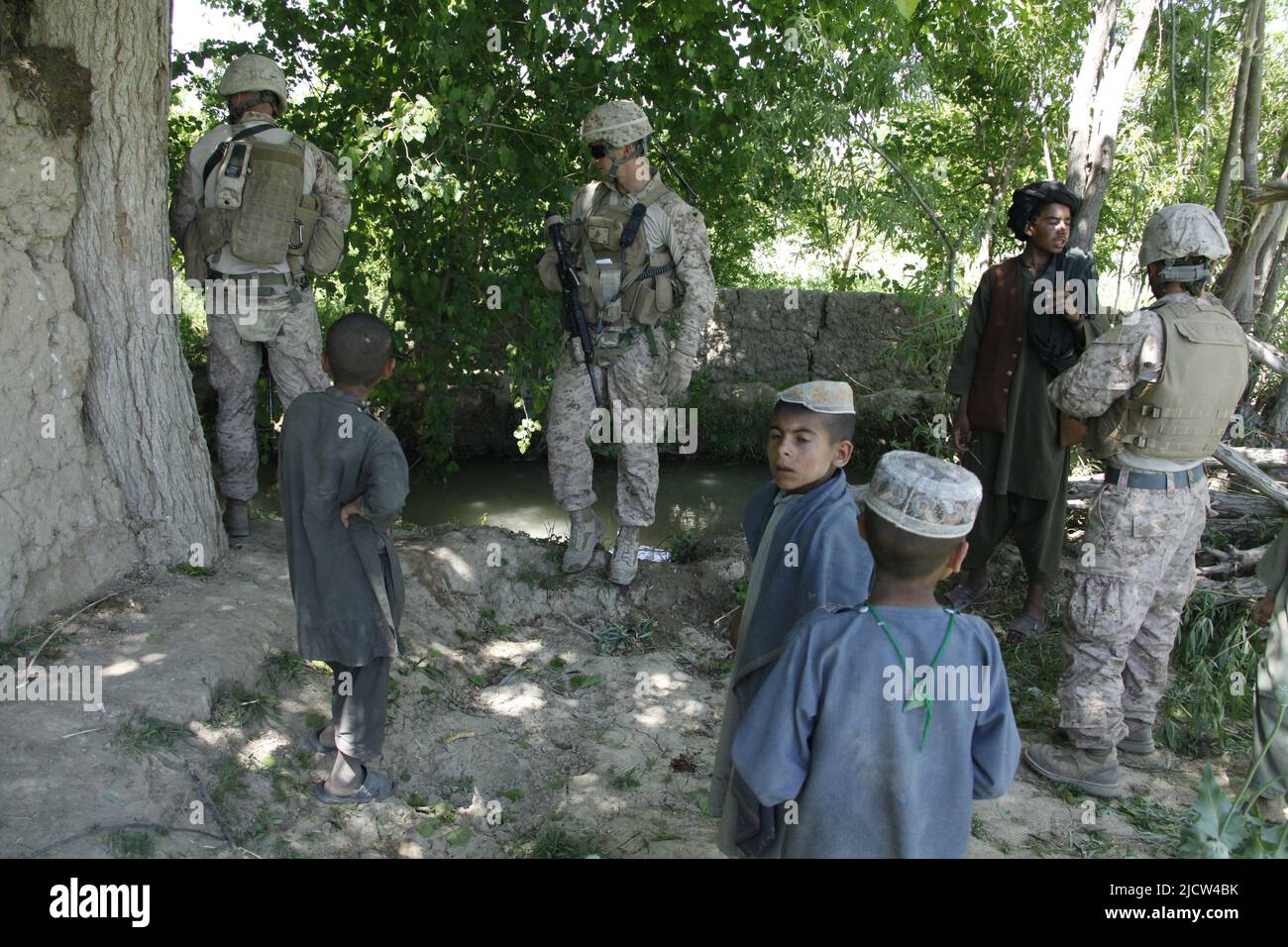 Military damage assessment hi-res stock photography and images - Alamy