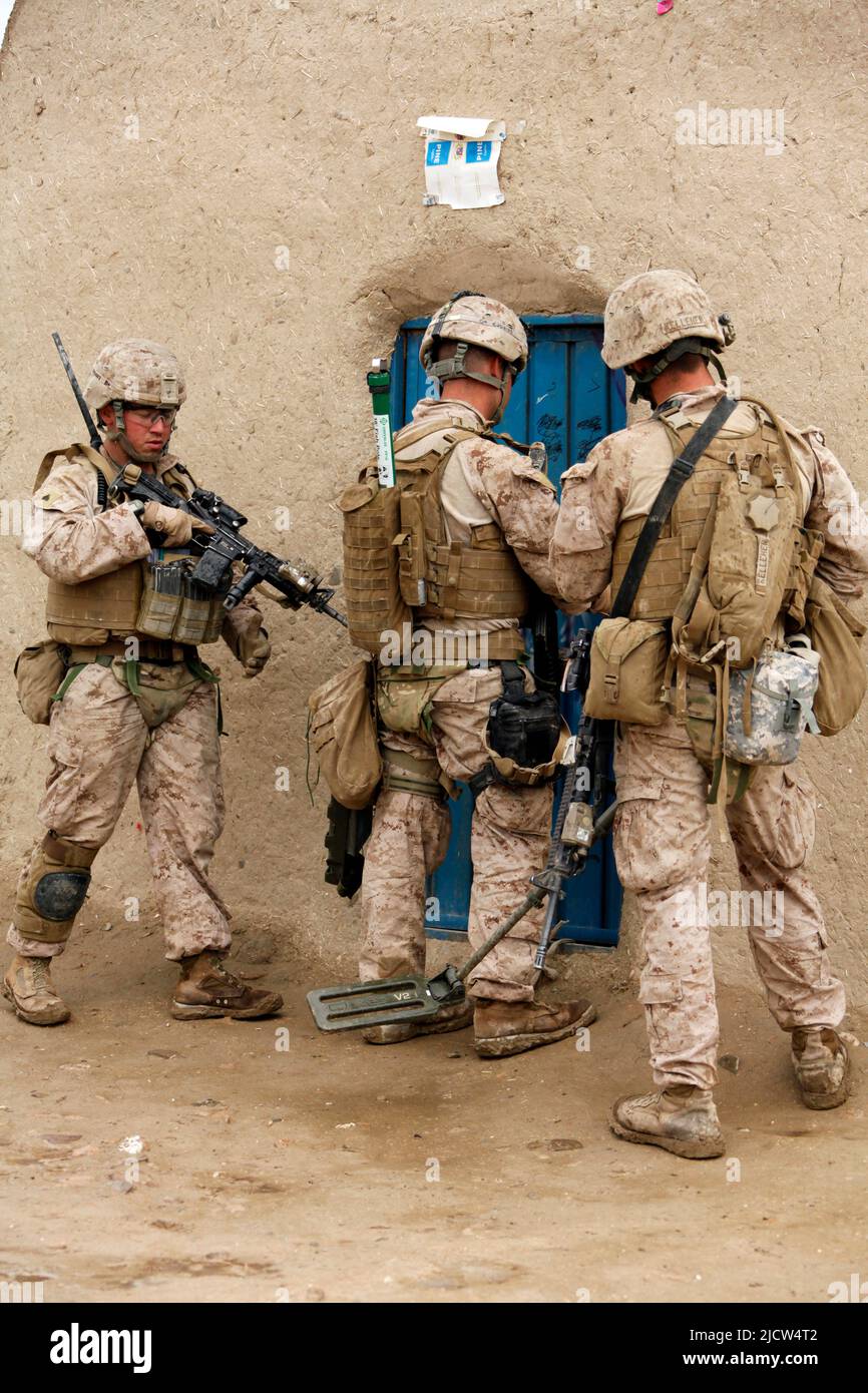 U.S. Marines with 1st Battalion, 8th Marine Regiment, Regimental Combat ...