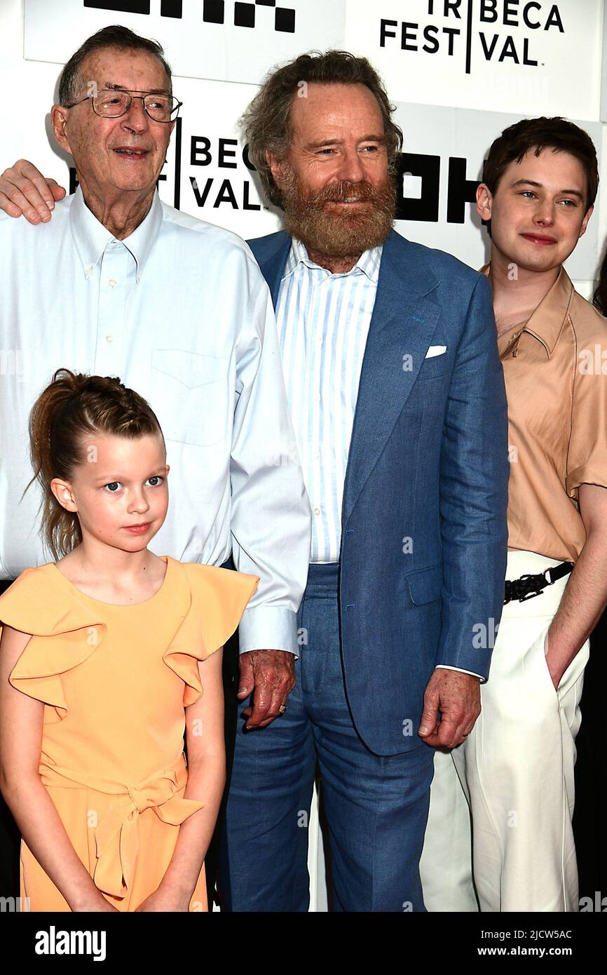 Devyn McDowell, Jerry Selbee, Bryan Cranston & Uly Schlesinger attend ...