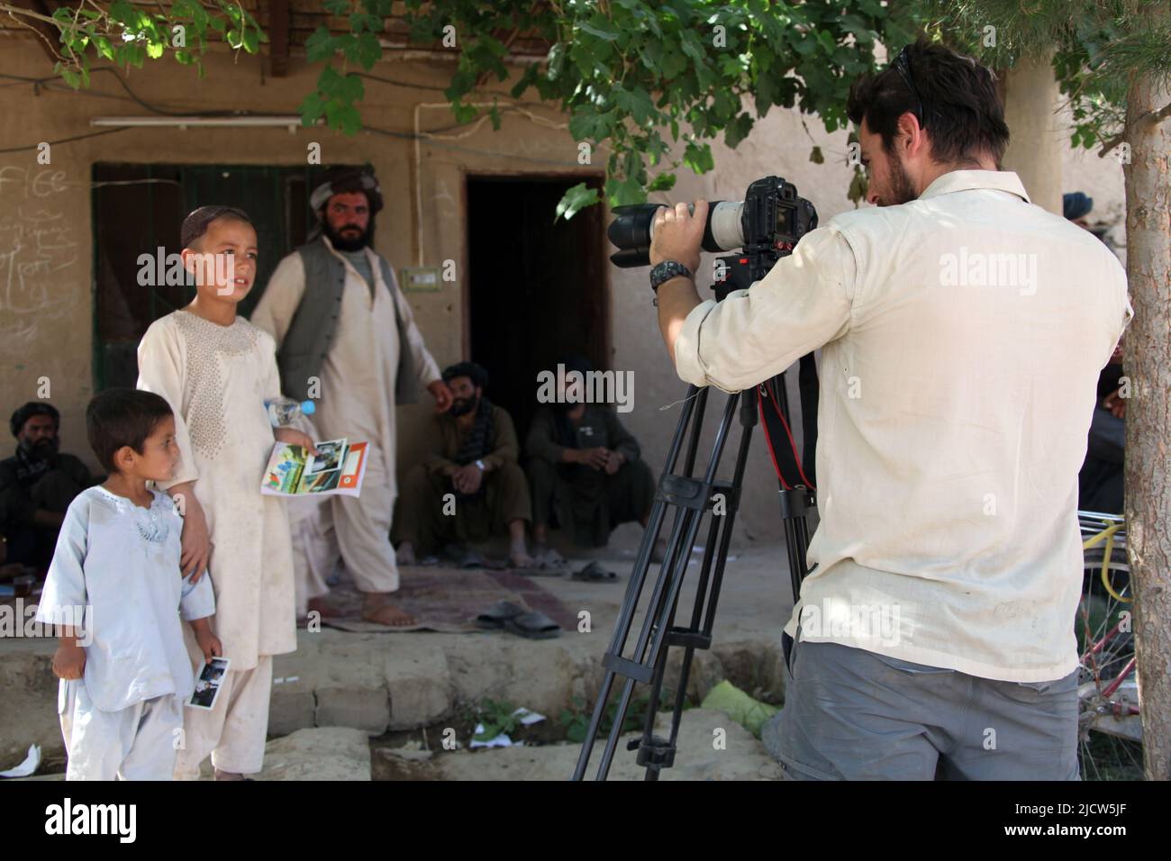 Kajaki dam hi-res stock photography and images - Alamy