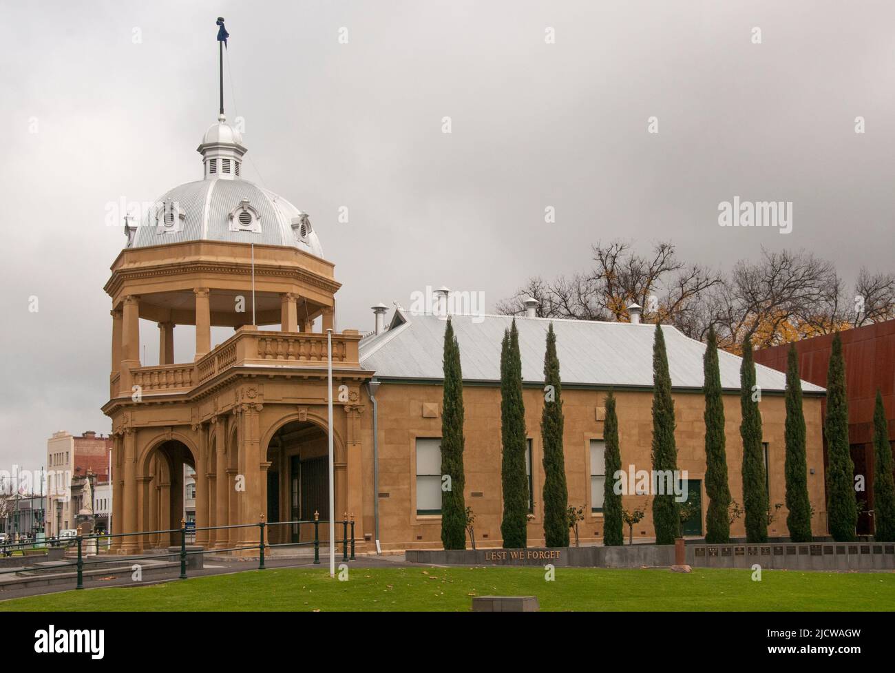 Soldiers' Memorial on Pall Mall, Bendigo, Victoria, Australia Stock ...
