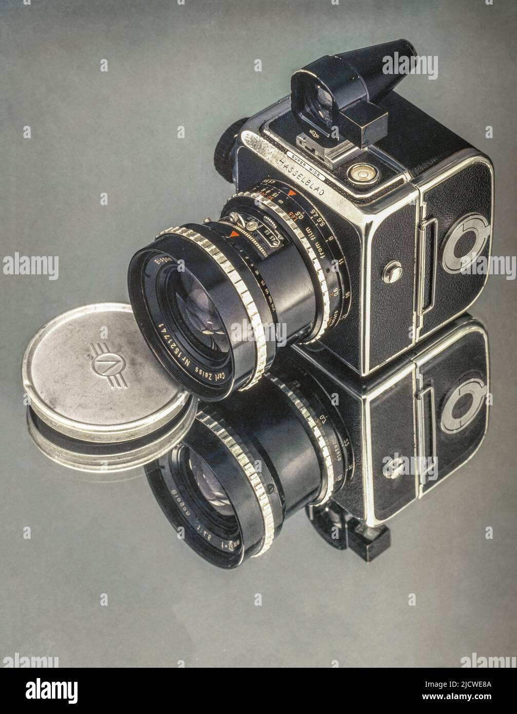 03 28 2020 An Original 1954 Hasselblad Supreme Wide-angle Classic ...