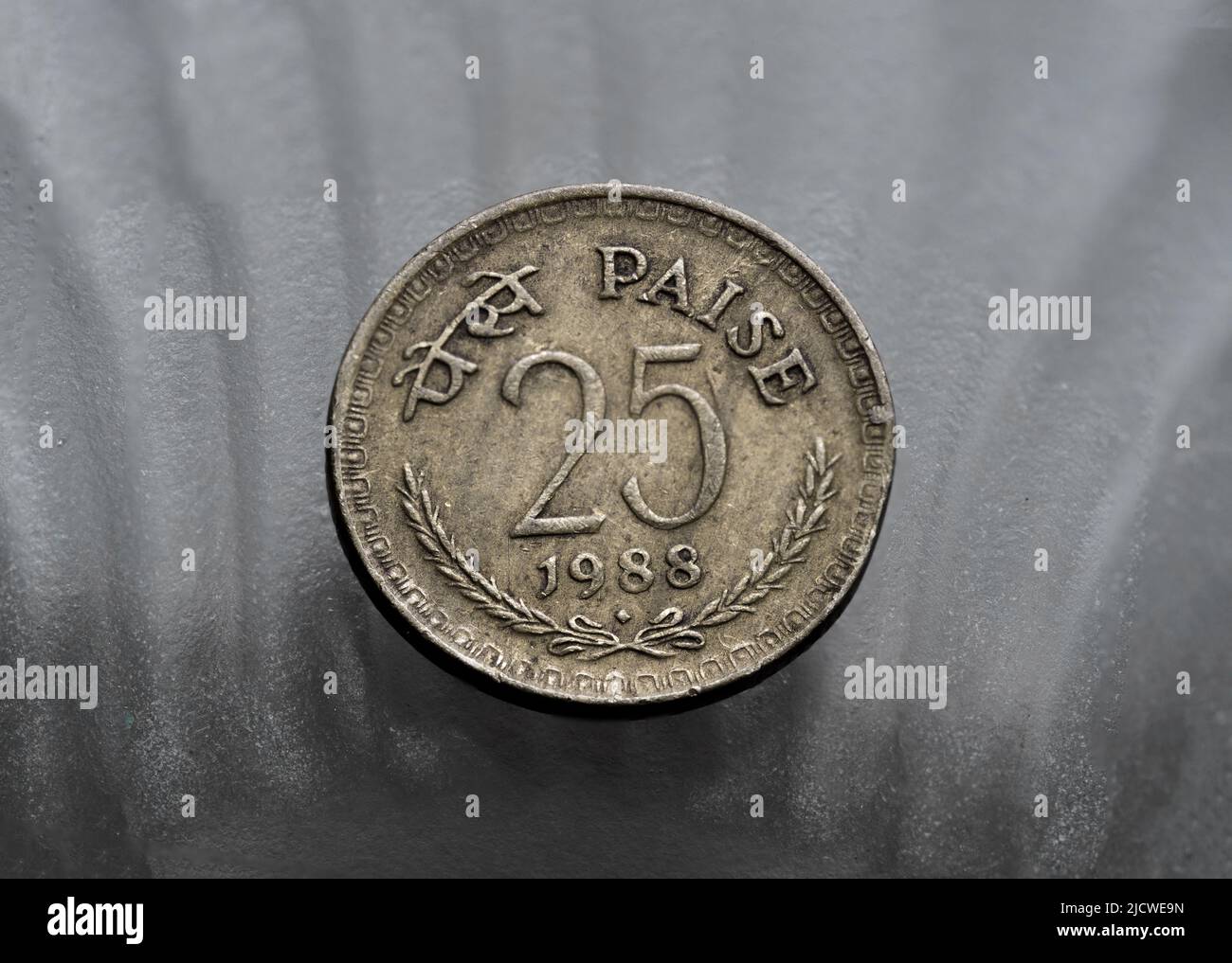 06 11 2022 India Republic Twenty Five Paise Type 2 Coin Studio shot ...