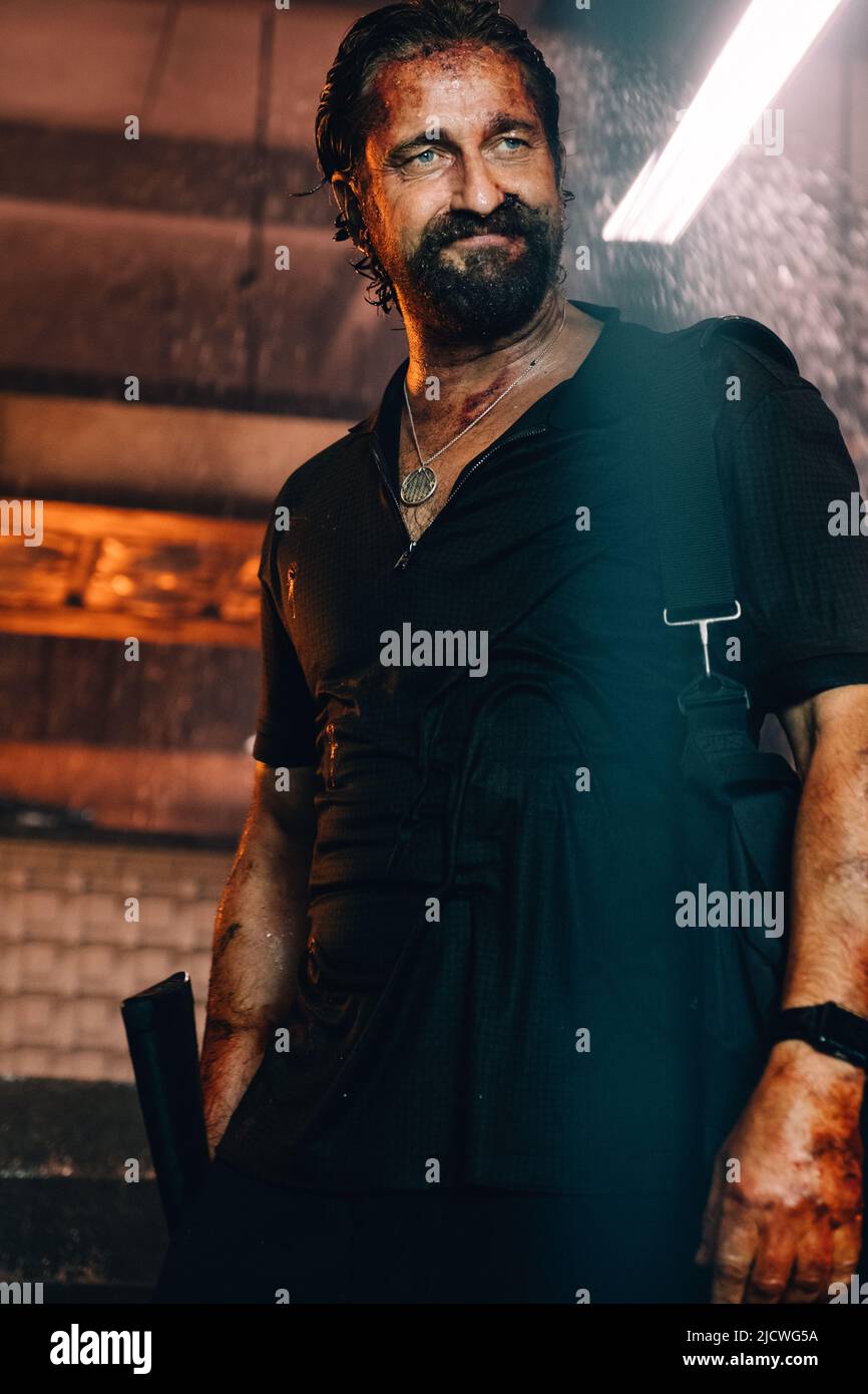 GERARD BUTLER in COPSHOP (2021), directed by JOE CARNAHAN. Credit ...