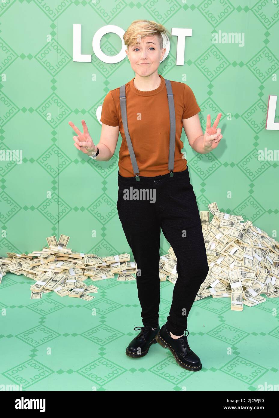 Los Angeles, California, 15 June 2022 - Hannah Hart walking on the red ...