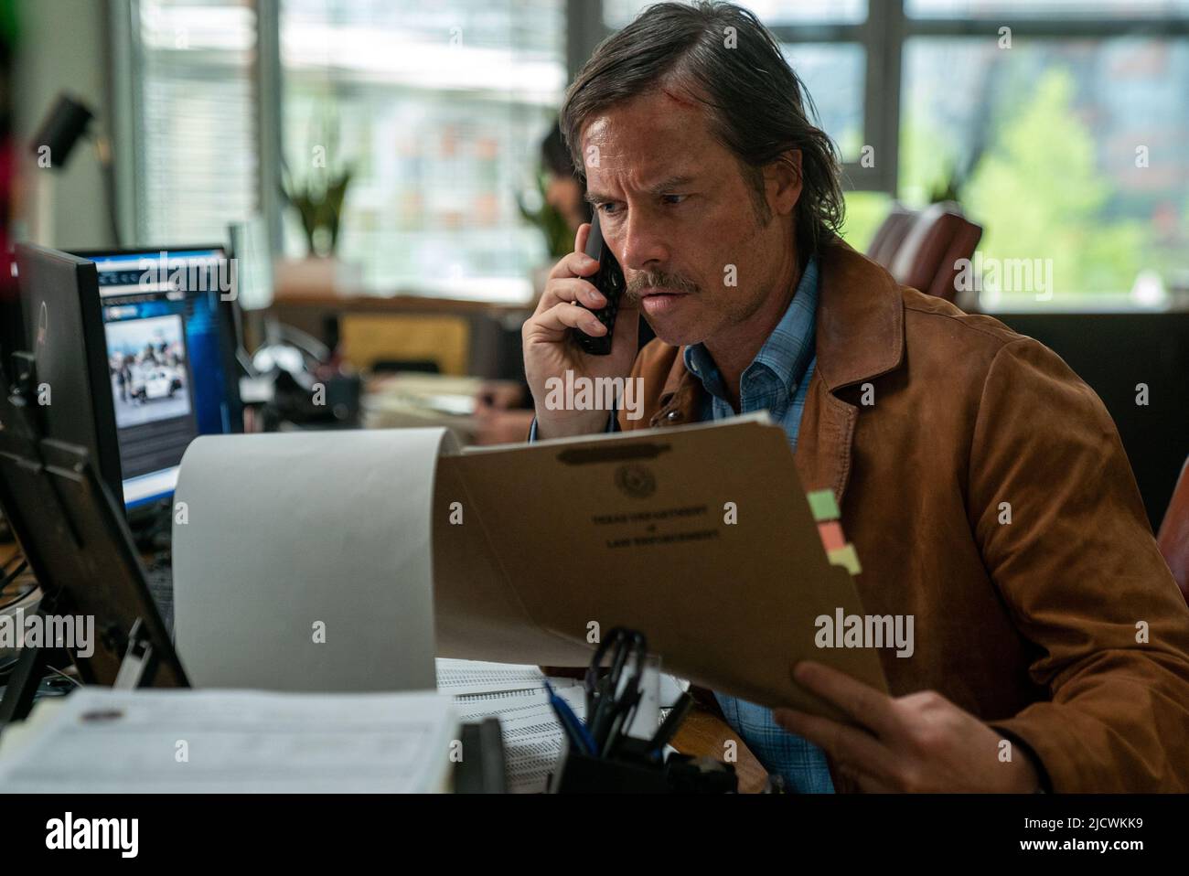 GUY PEARCE in MEMORY (2022), directed by MARTIN CAMPBELL. Credit: BLACK ...