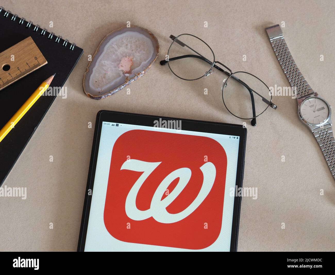 Walgreens logo hi-res stock photography and images - Alamy