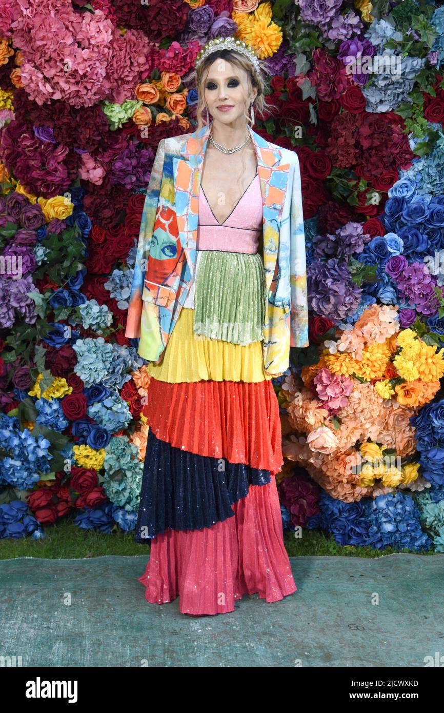 Alice olivia 20th anniversary gala hi-res stock photography and images - Alamy