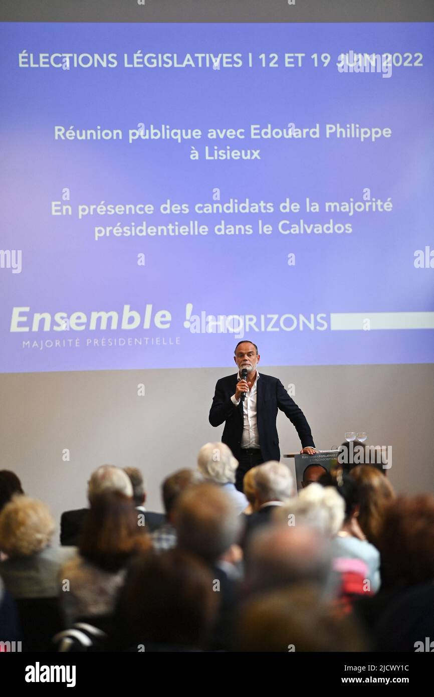 Edouard Philippe of the Horizons party visits Lisieux in Calvados ...