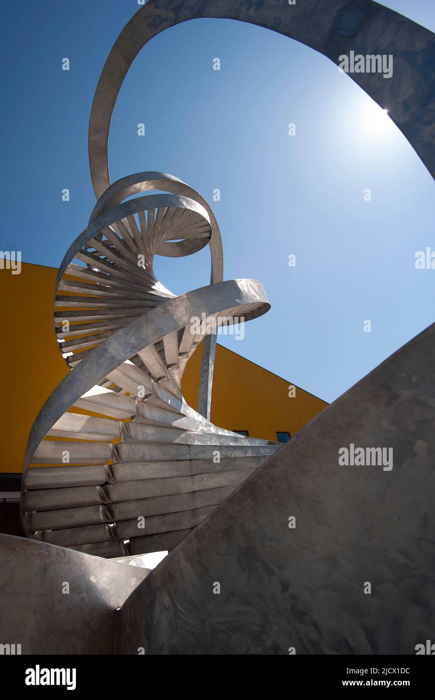 Spiral sculpture hi-res stock photography and images - Alamy