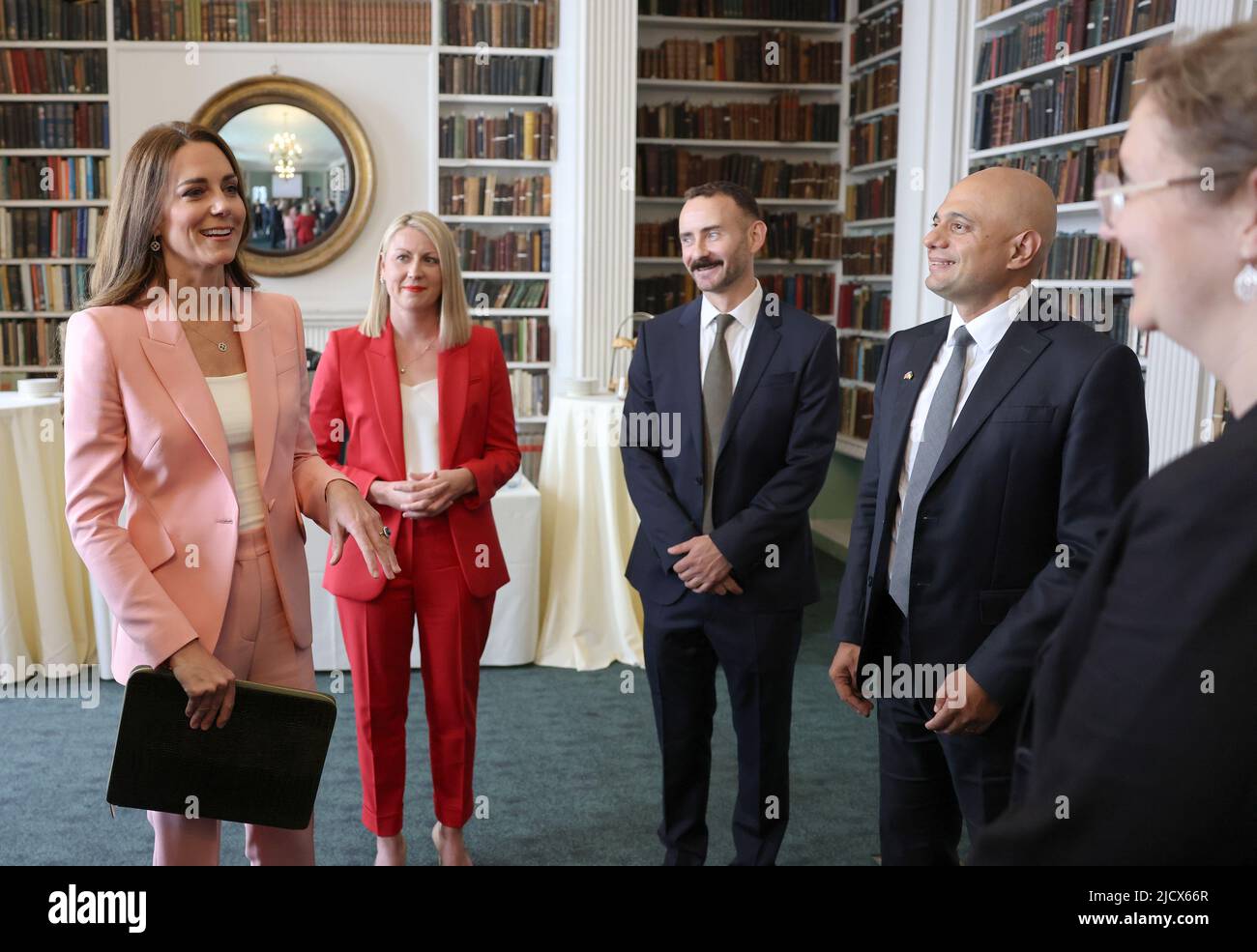 Chief executive royal foundation hi-res stock photography and images ...