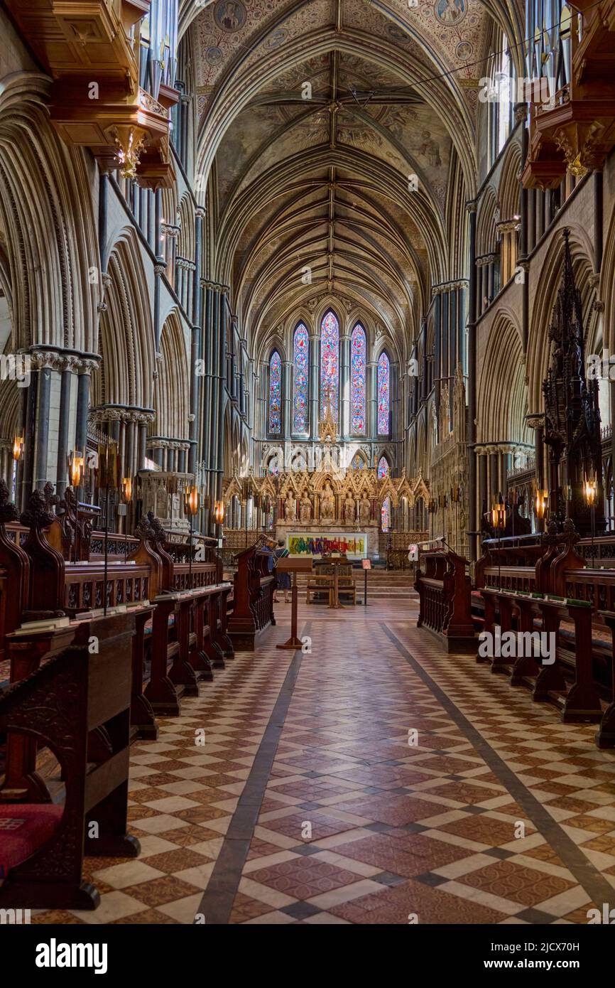 Worcester cathedral window hi-res stock photography and images - Alamy