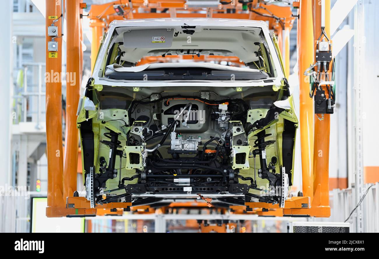 Volkswagen id production hi-res stock photography and images - Alamy