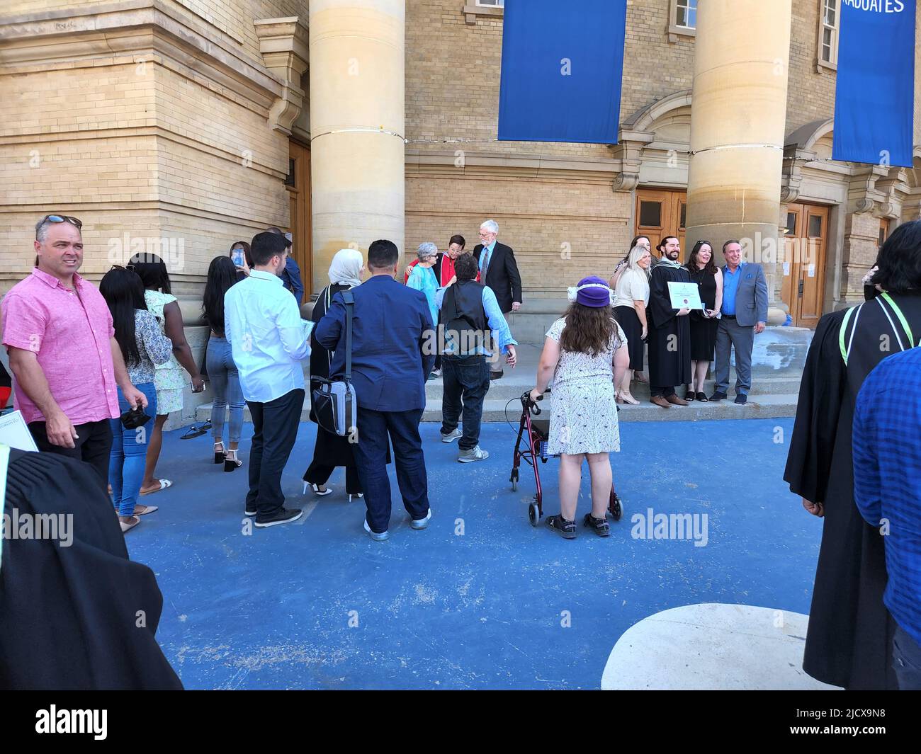 Toronto university campus convocation hi-res stock photography and ...