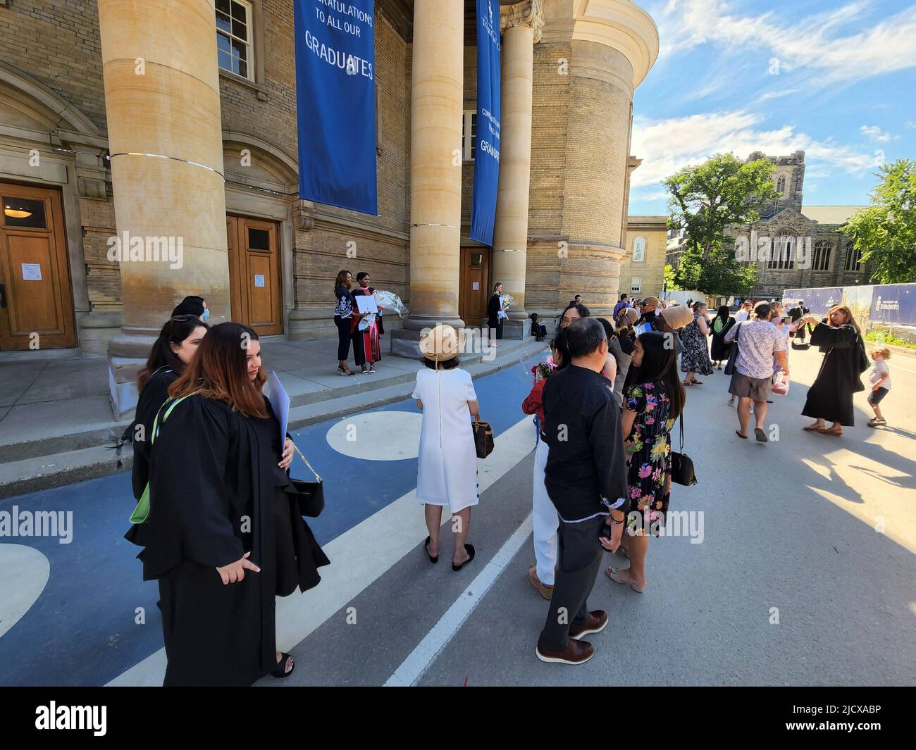 Toronto university campus convocation hi-res stock photography and ...