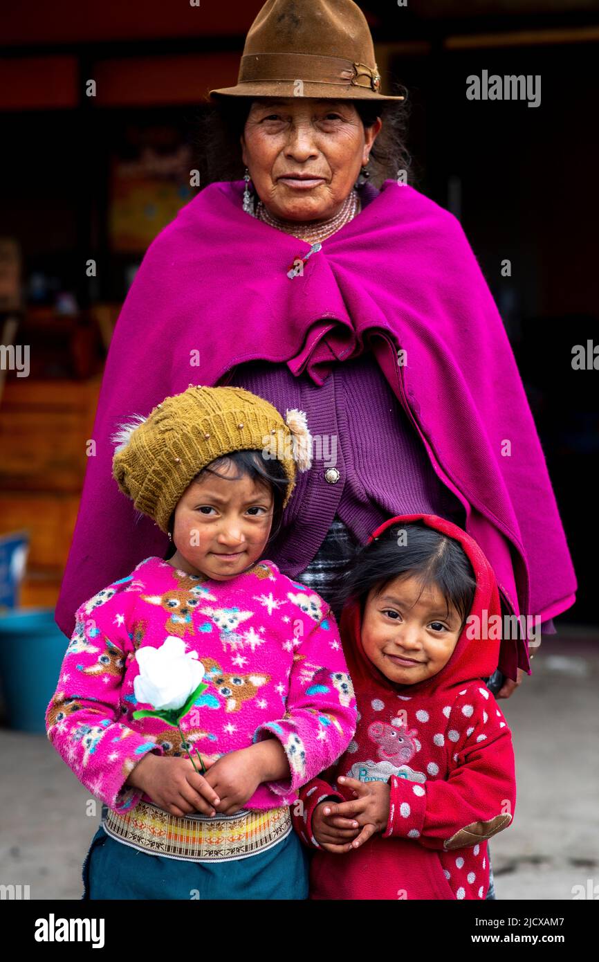 Ecuador child girl hi-res stock photography and images - Alamy