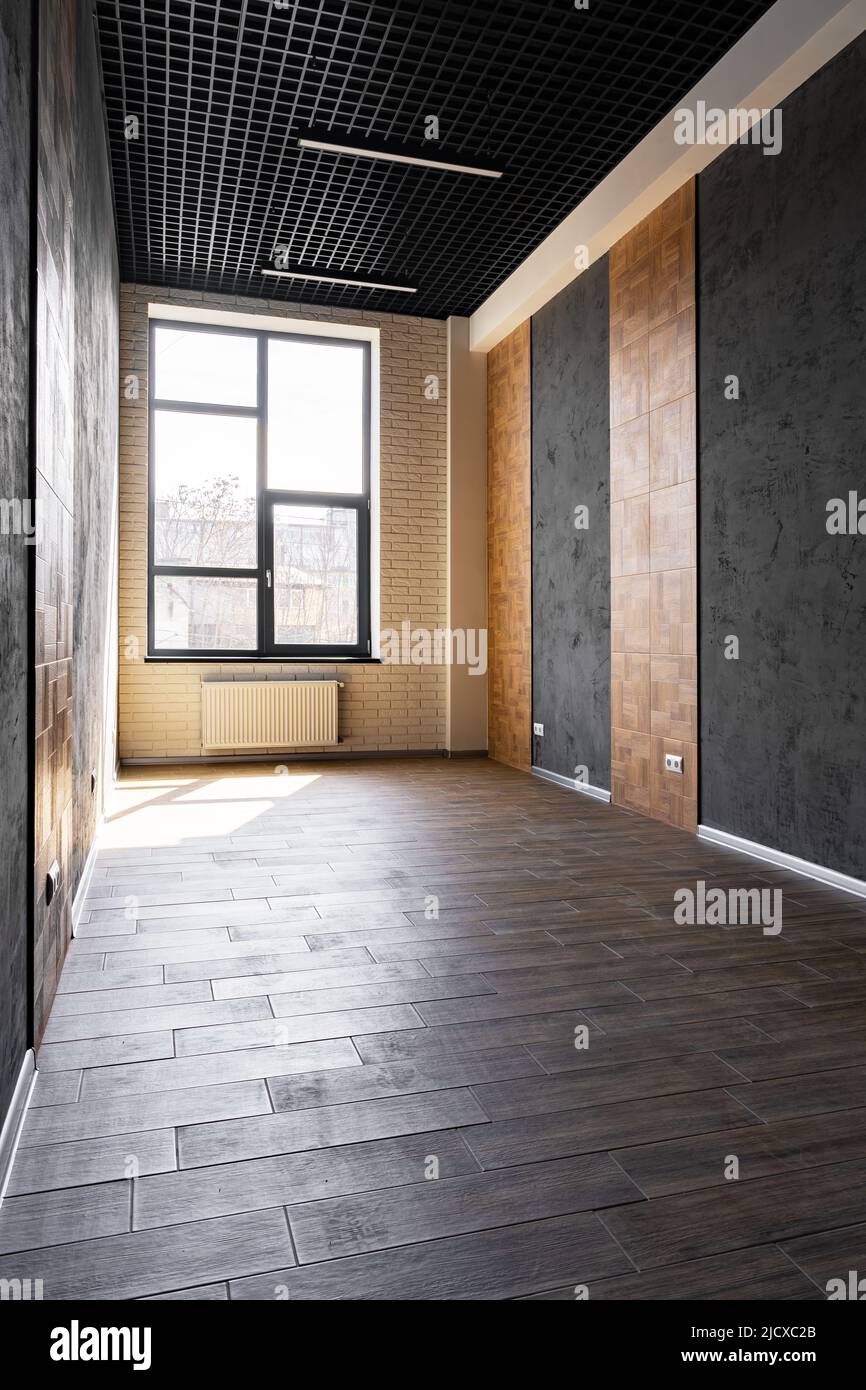 Empty open space office room with window Stock Photo - Alamy