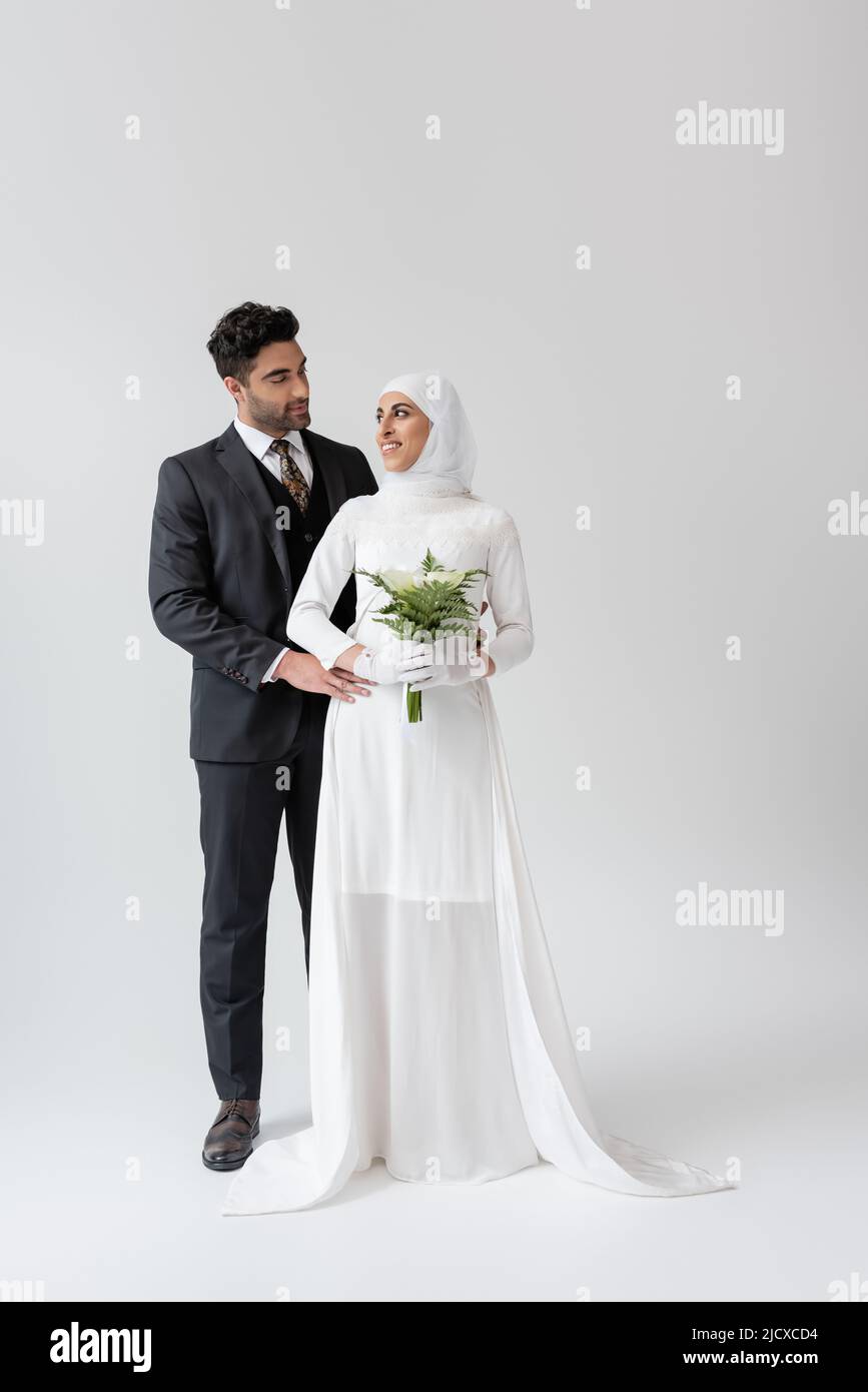 Muslim bride and groom wedding ceremony hi-res stock photography and ...