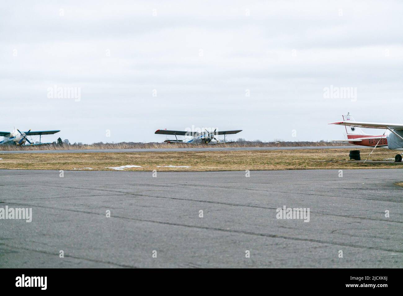Horizontal image of small jet hi-res stock photography and images - Alamy