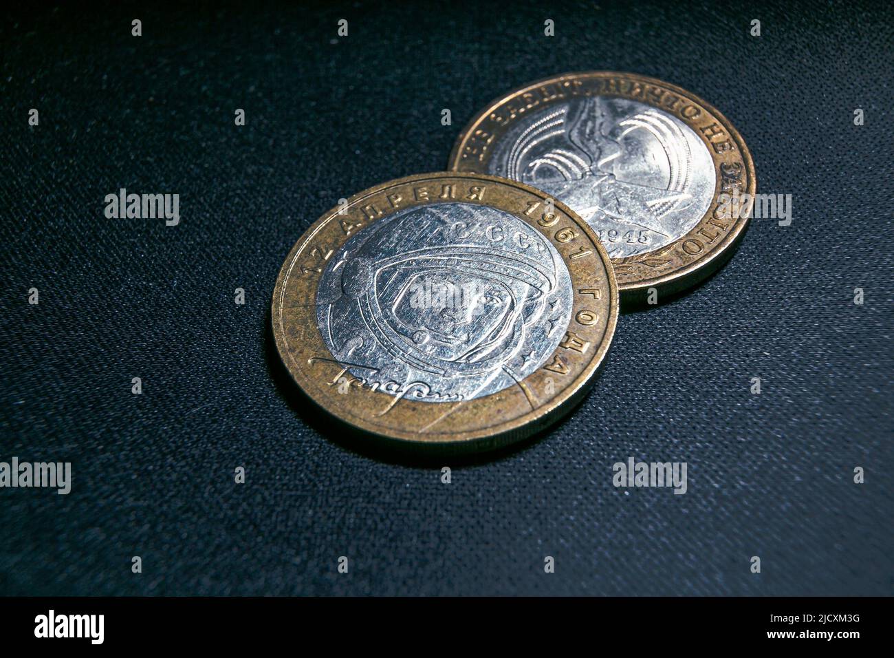 Gold coins eagle one hi-res stock photography and images - Alamy
