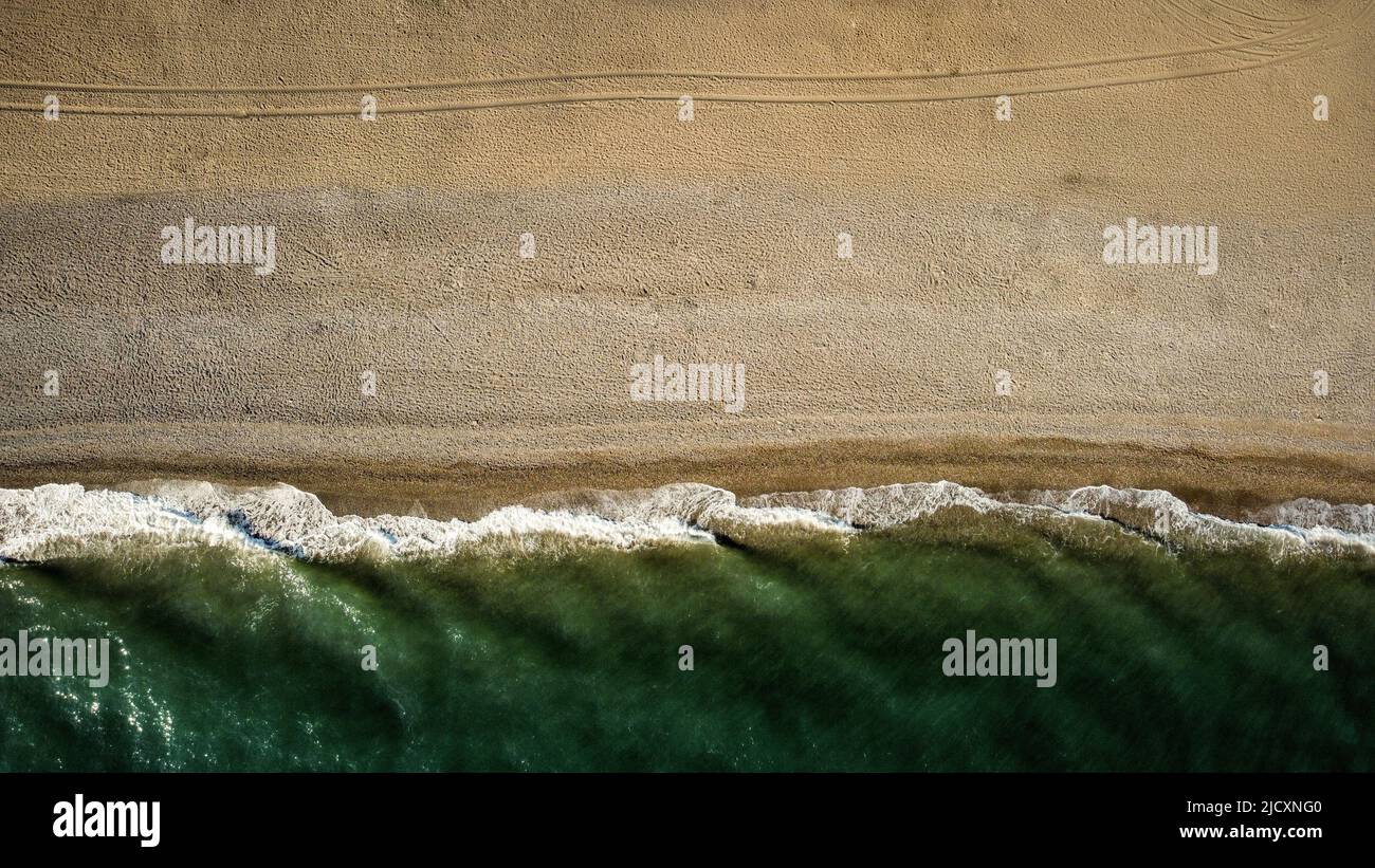 Aerial view empty beach sea hi-res stock photography and images - Alamy