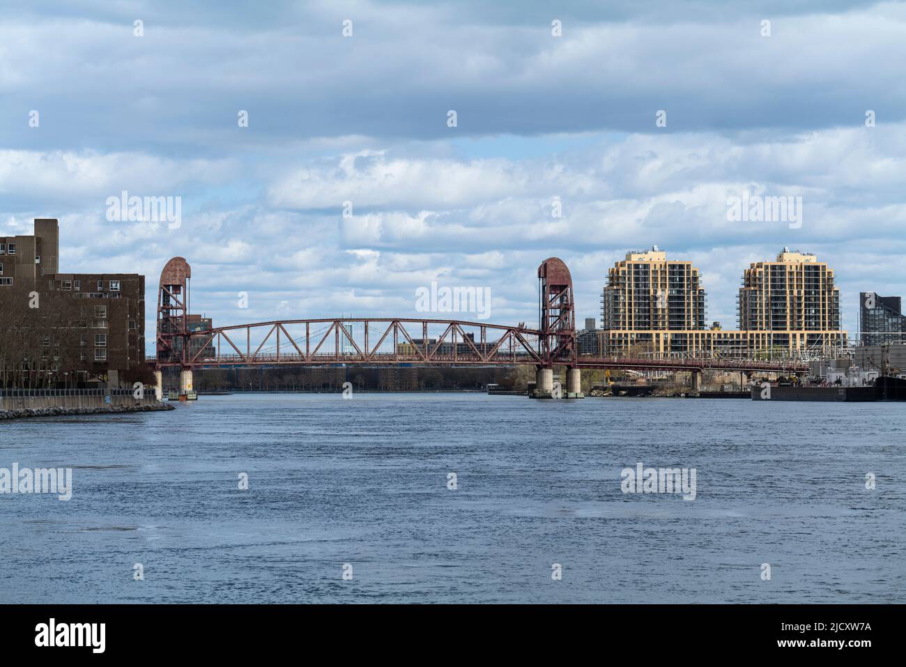 Train crossing bridge over highway hi-res stock photography and images ...