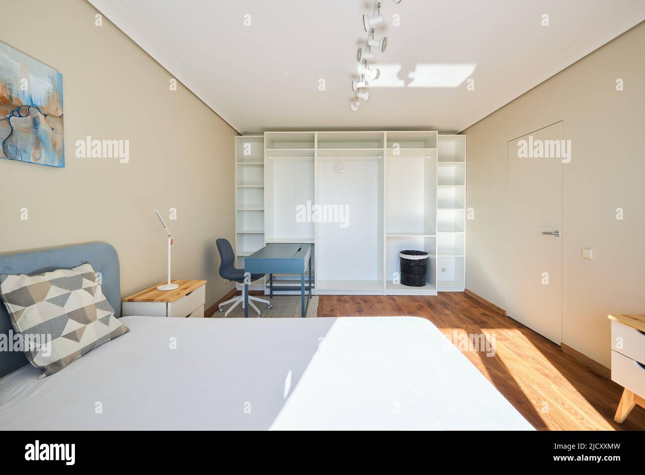 Photos of the apartment for rent on a sunny day Stock Photo - Alamy
