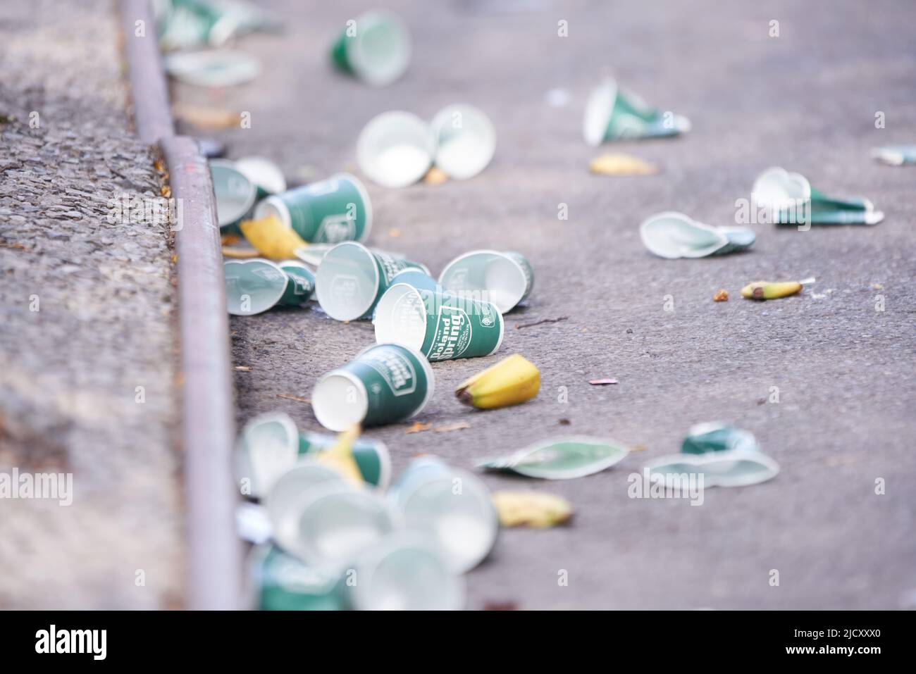 Marathon event waste hi-res stock photography and images - Alamy
