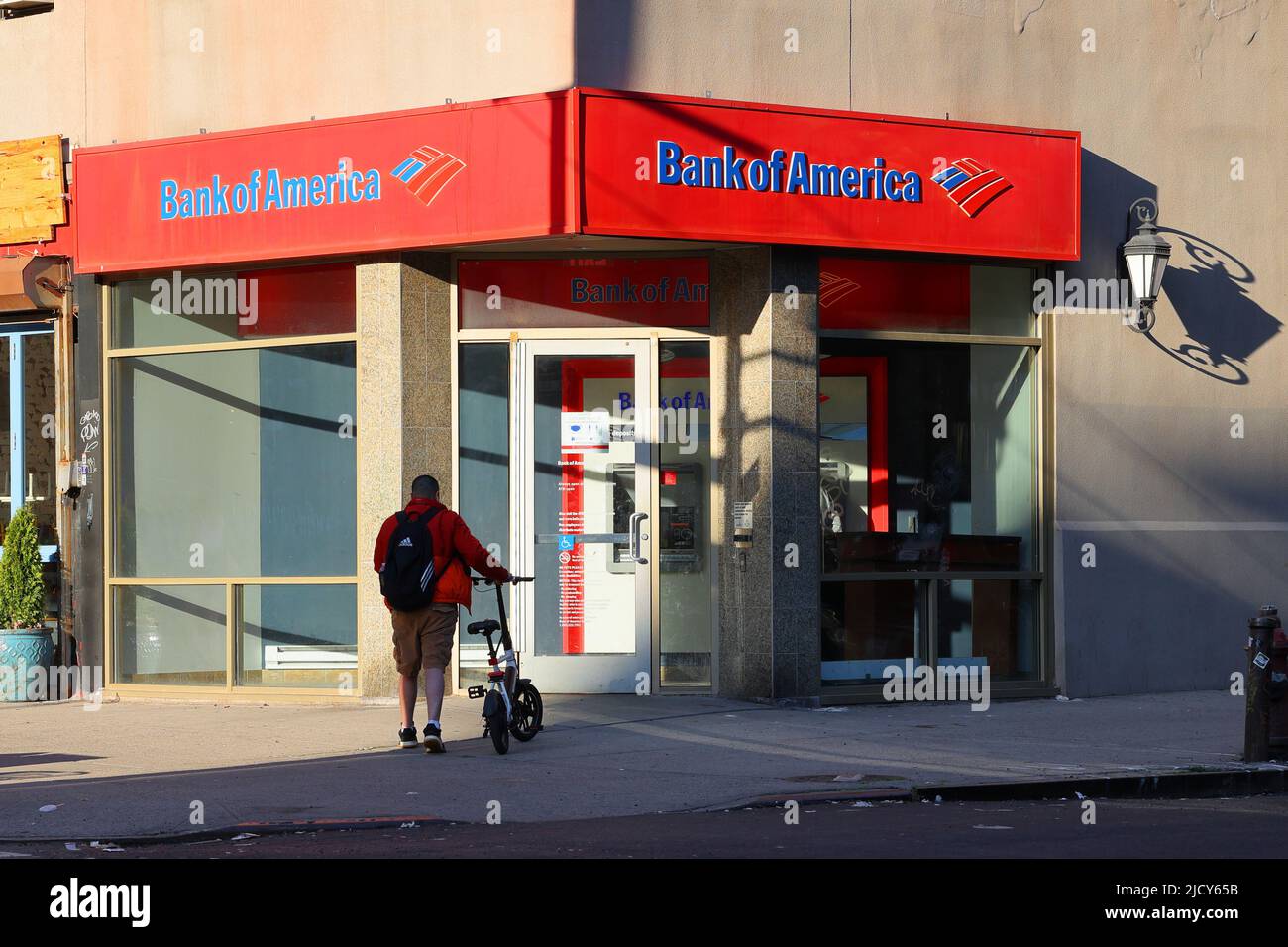 2680 broadway hi-res stock photography and images - Alamy