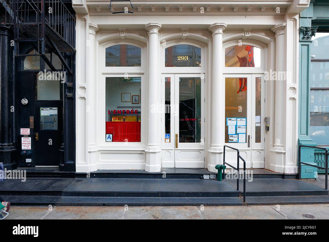 Storefront Church Storefront Church | Brooklyn New York | Arthur Gold
