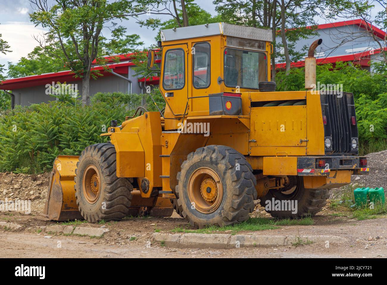 Large Wheel Loader Machine Vehicle at Construction Site Stock Photo - Alamy