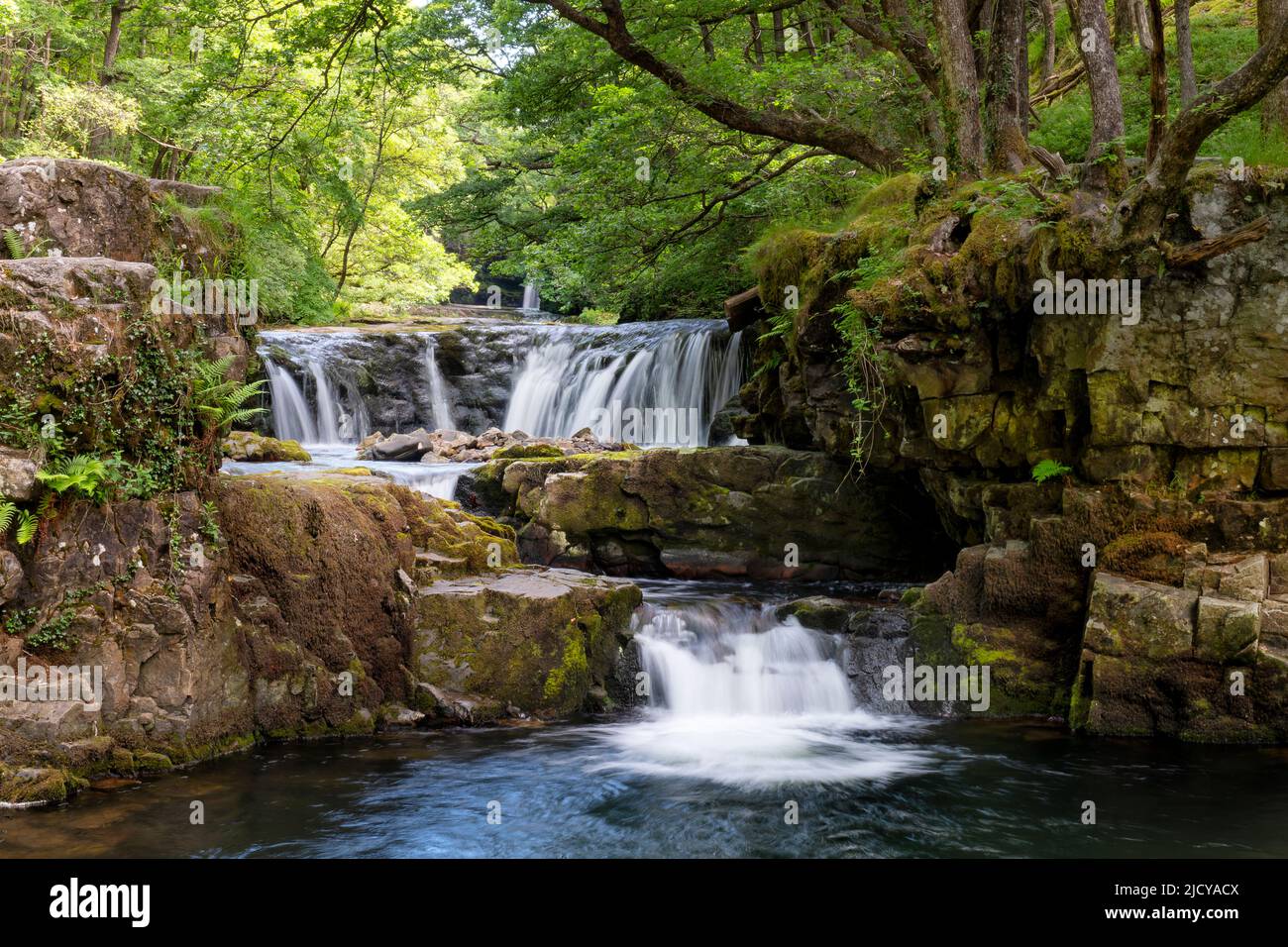 'waterfall country' hi-res stock photography and images - Alamy